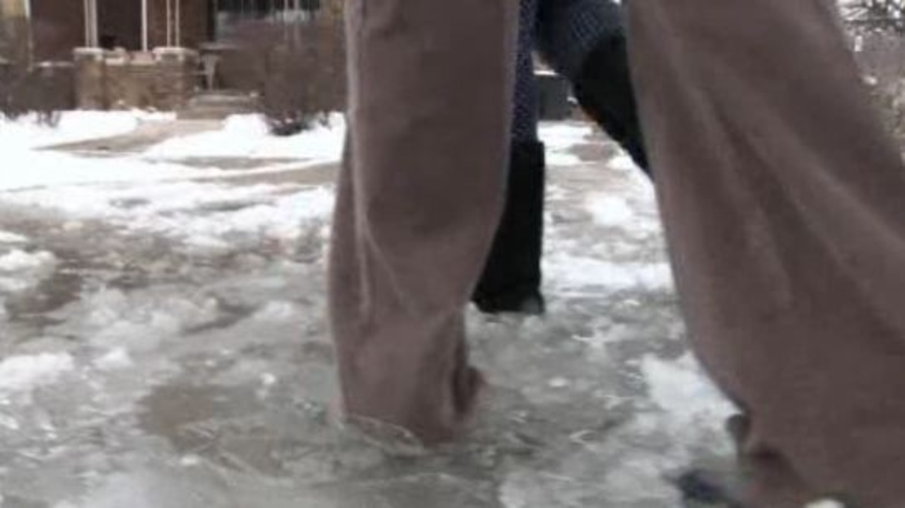 Detroit street iced over for week, residents frustrated