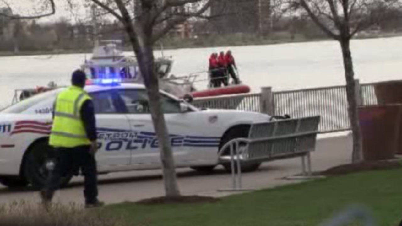 Man's body found in Detroit River